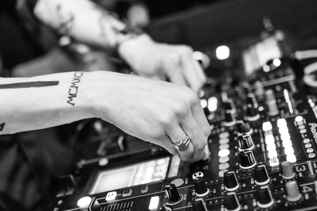 Smart Music Selection Tools : Finding the Perfect Soundtrack for Your ...